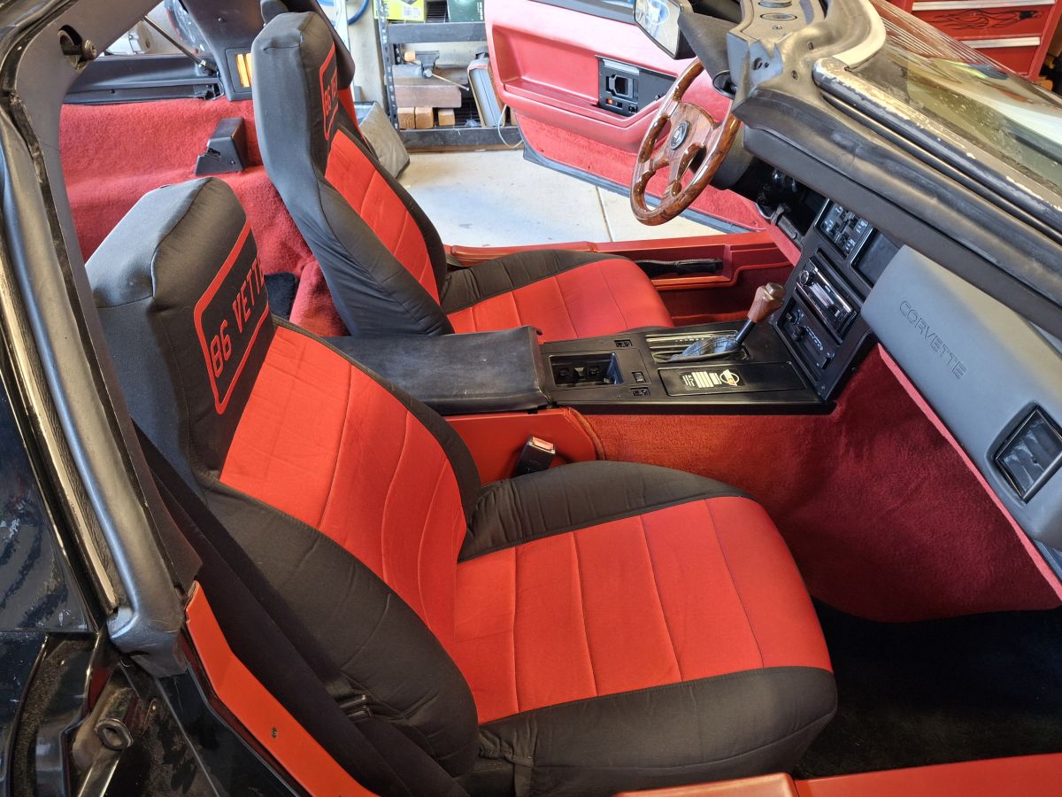 2-Tone Car Seat Covers: Black and Red - Semi-custom Fit - Front - Will ...